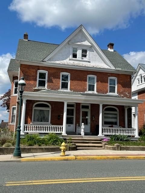 445 Main St, Pennsburg, PA 18073 - See Est. Value, Schools & More