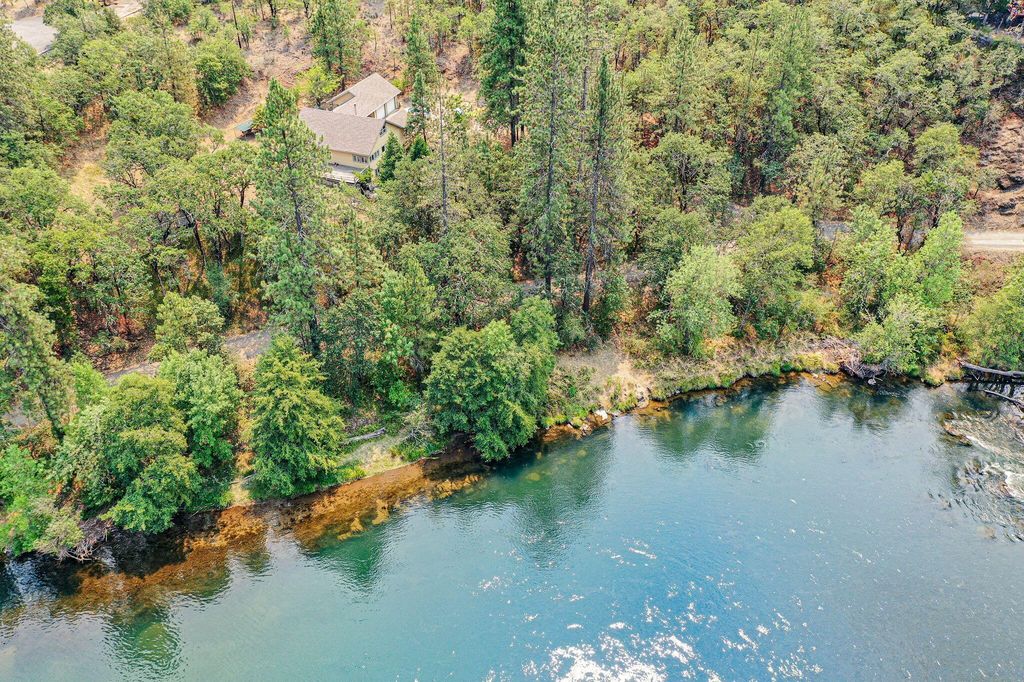 40 Riverside Dr, Shady Cove, OR 97539 - See Est. Value, Schools & More