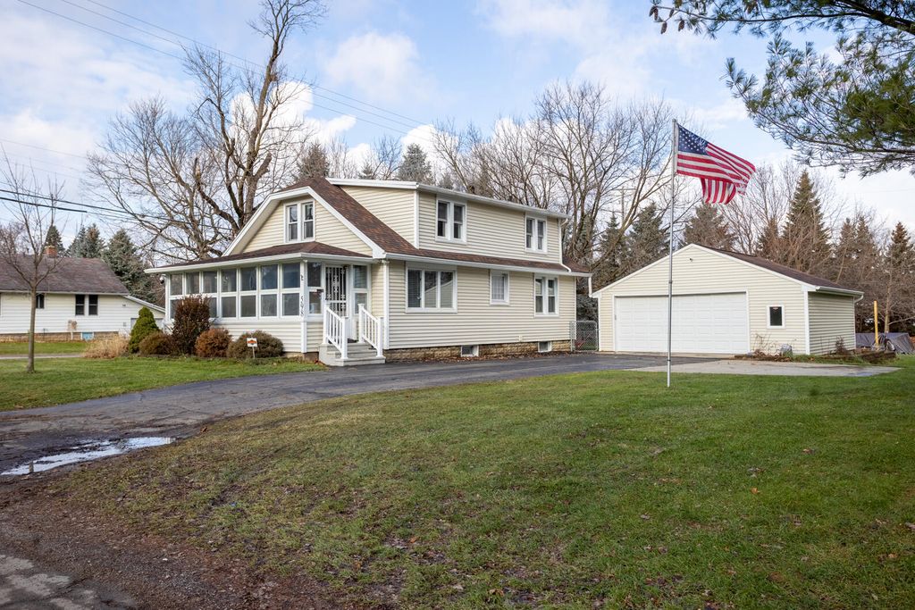 598 Royal Dr, Jackson, MI 49202 - See Est. Value, Schools & More