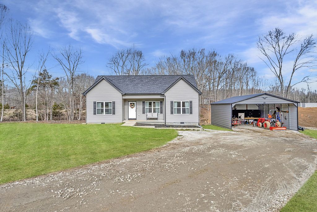 1045 Big Bartons Creek Rd, Dickson, TN 37055 - See Est. Value, Schools ...