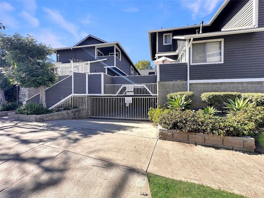 1314 N Spurgeon St, Santa Ana, CA 92701 | MLS# OC26020215 - Trulia | Trulia