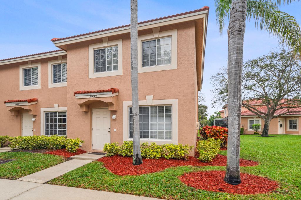 3939 Kamena Court, Boynton Beach, FL 33436 - See Est. Value, Schools & More