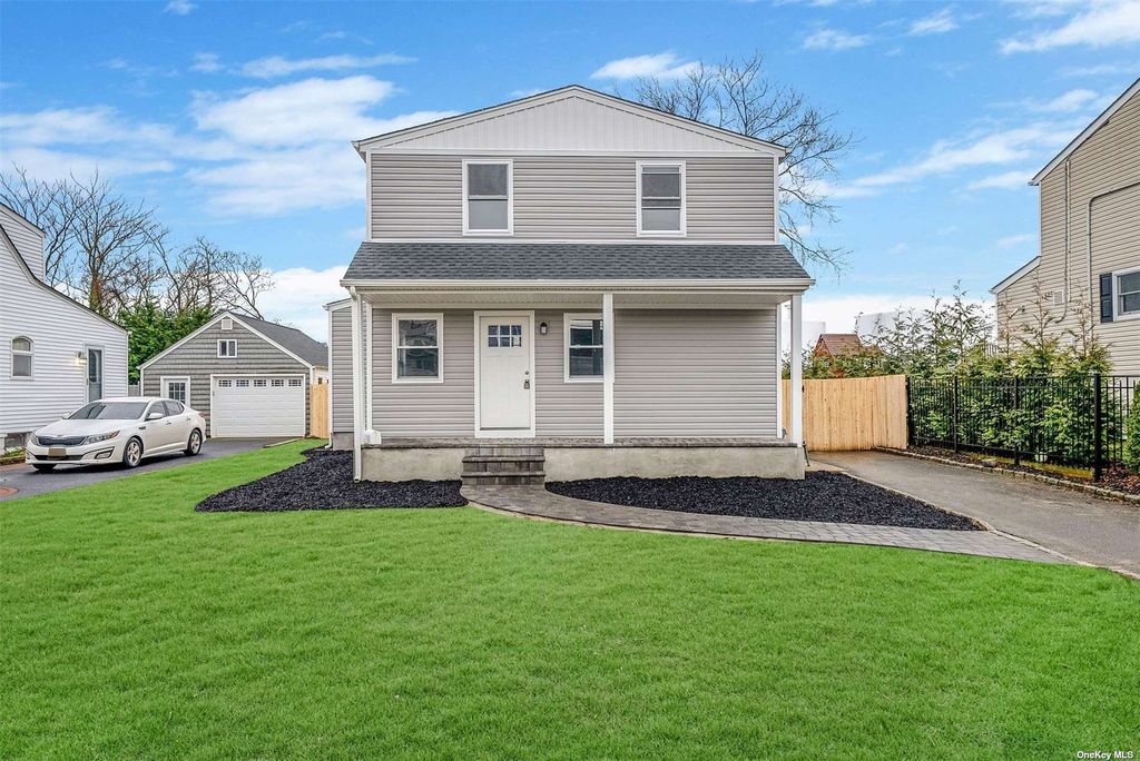 150 Sumpwams Avenue, Babylon, NY 11702 | Trulia