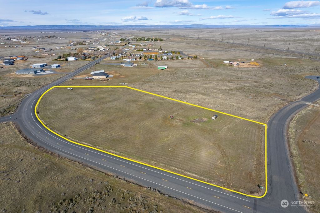 7388 Road N.9 NE, Moses Lake, WA 98837 - See Est. Value, Schools & More