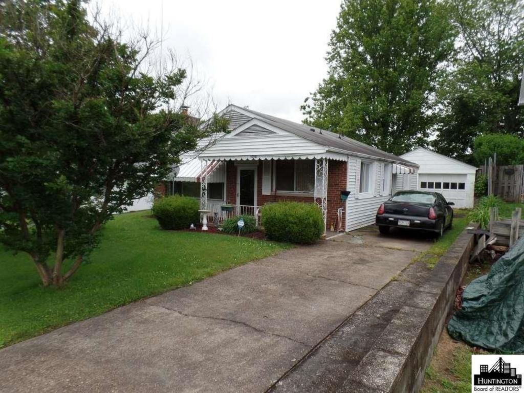 138 Monel Ave, Huntington, WV 25705 - See Est. Value, Schools & More