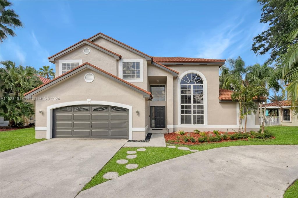 704 NW 177th Ave, Pembroke Pines, FL 33029 - See Est. Value, Schools & More