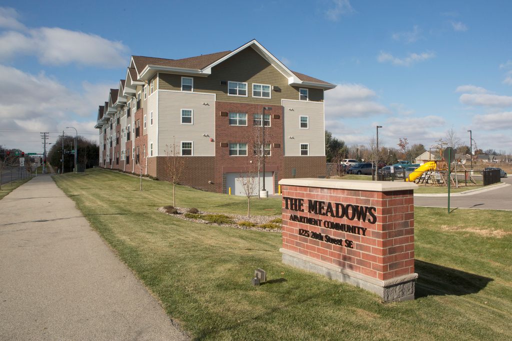 1225 20th St SE #218, Rochester, MN 55904 - See Est. Value, Schools & More