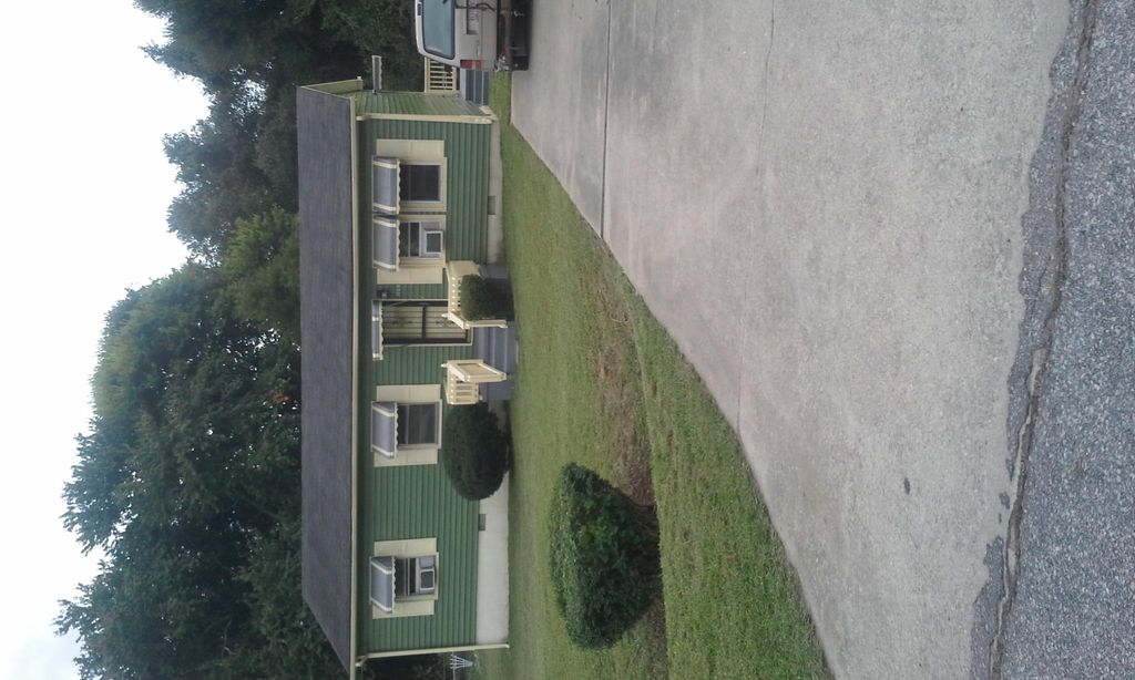 1103 N Pinkston St, Henderson, NC 27536 - See Est. Value, Schools & More