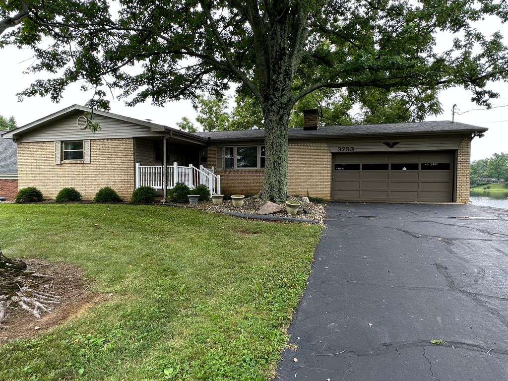 3753 W North Wood Lake Dr, Columbus, IN 47201 - See Est. Value, Schools ...