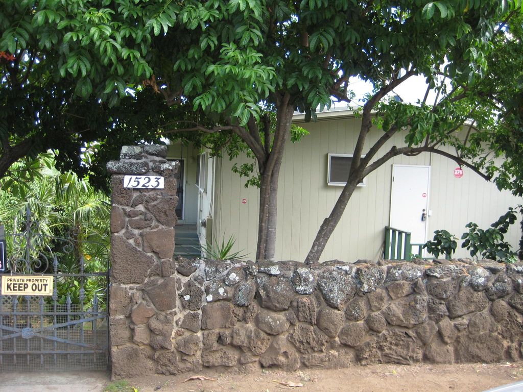 1523 Thurston - Honolulu, HI | Trulia