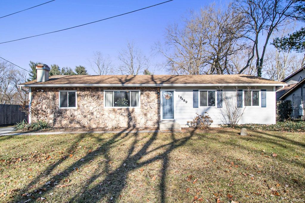19489 Greenacre St, South Bend, IN 46637 - See Est. Value, Schools & More