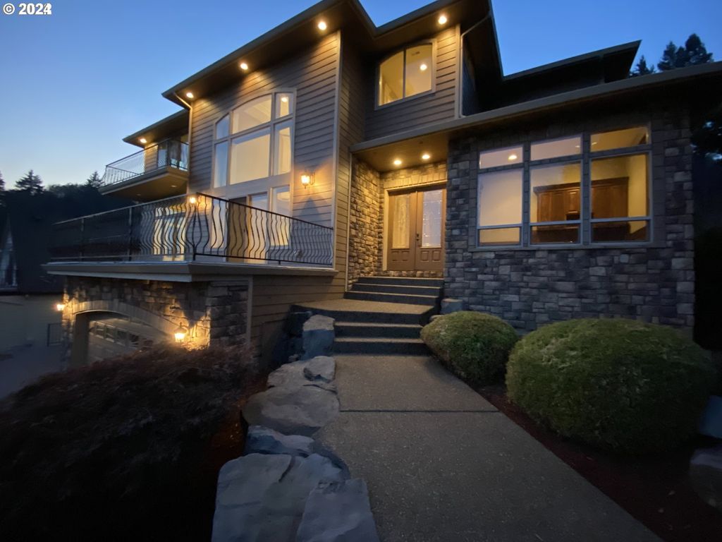 785 Nw Valley, Saint Camas, WA 98607 - See Est. Value, Schools & More