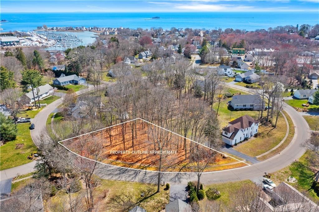 121 Osprey Circle, Westbrook, CT 06498 - See Est. Value, Schools & More