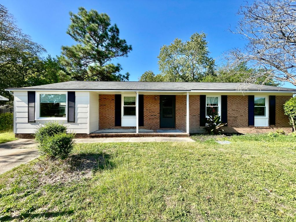 5929 Spinner Rd, Hope Mills, NC 28348 | Trulia