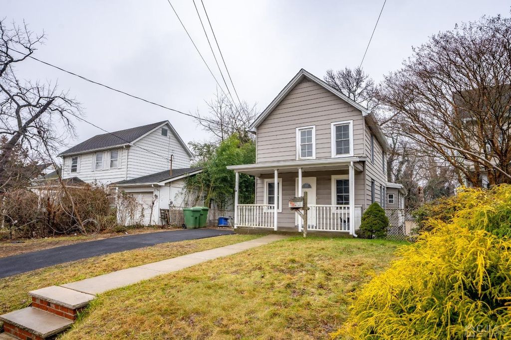 506 Main St, Sayreville, NJ 08872 - See Est. Value, Schools & More