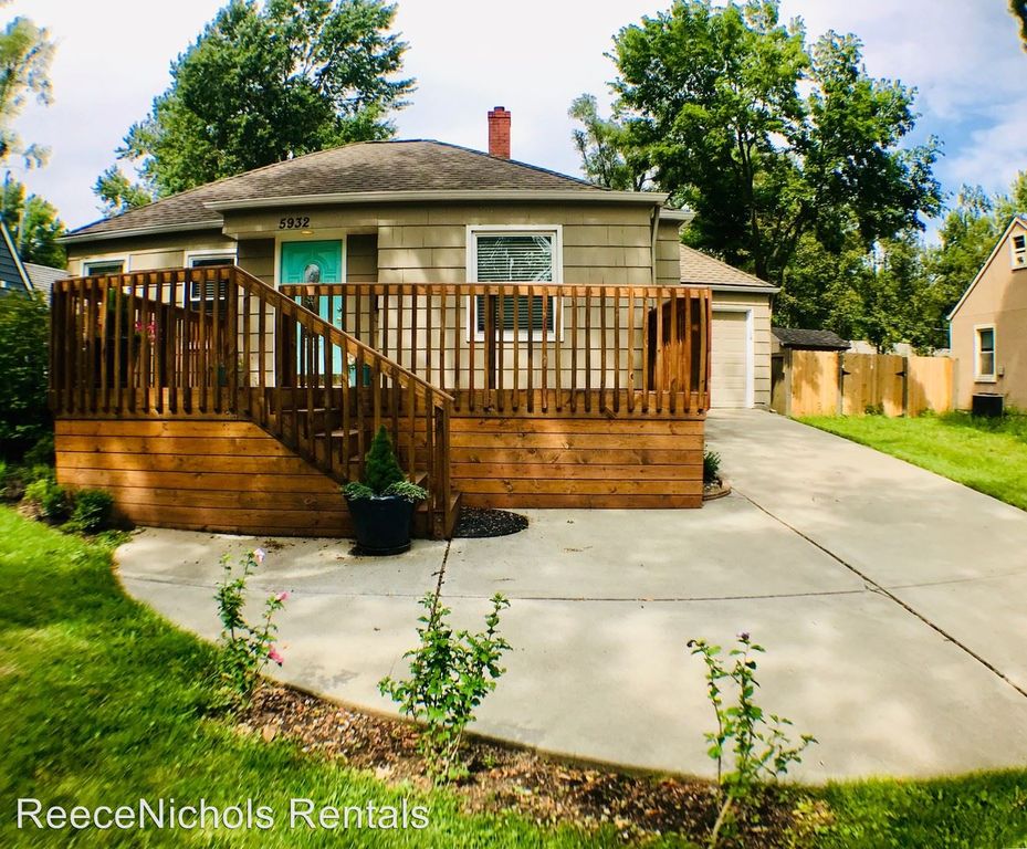 5932 Fontana St, Fairway, KS 66205 - See Est. Value, Schools & More