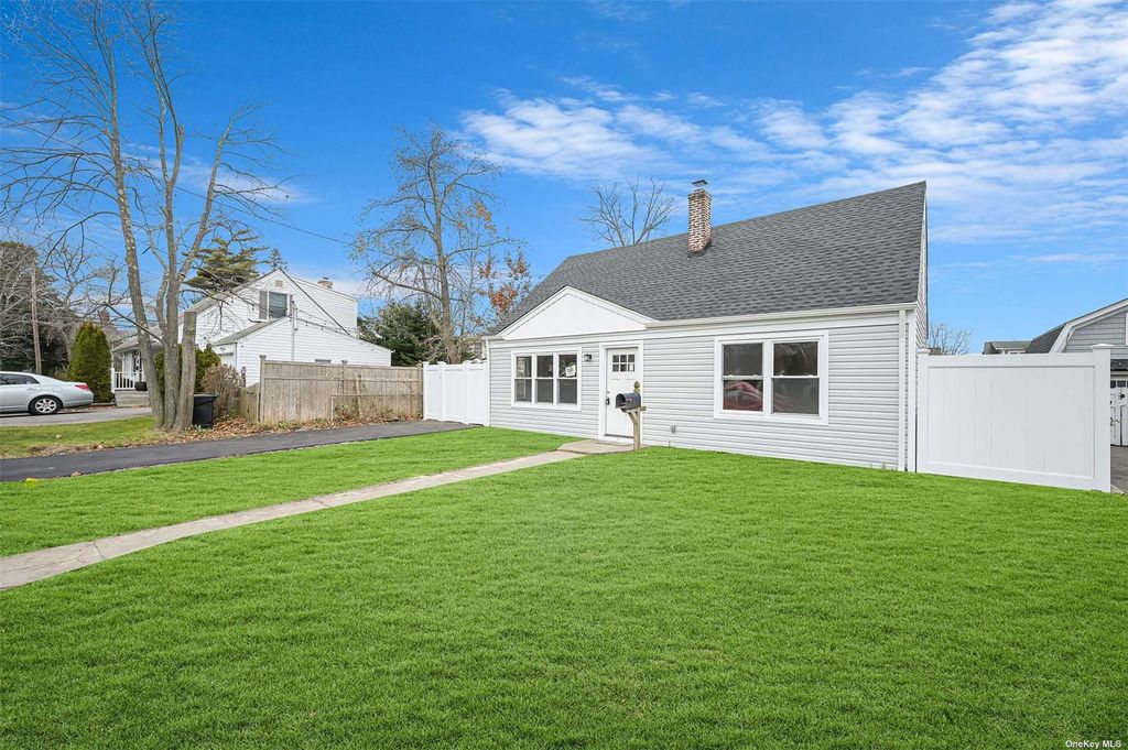 233 Fire Island Avenue, Babylon, NY 11702 | Trulia