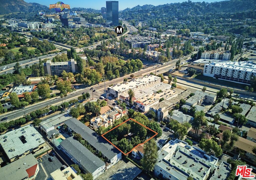 11035 Aqua Vista St, North Hollywood, CA 91602 - See Est. Value ...