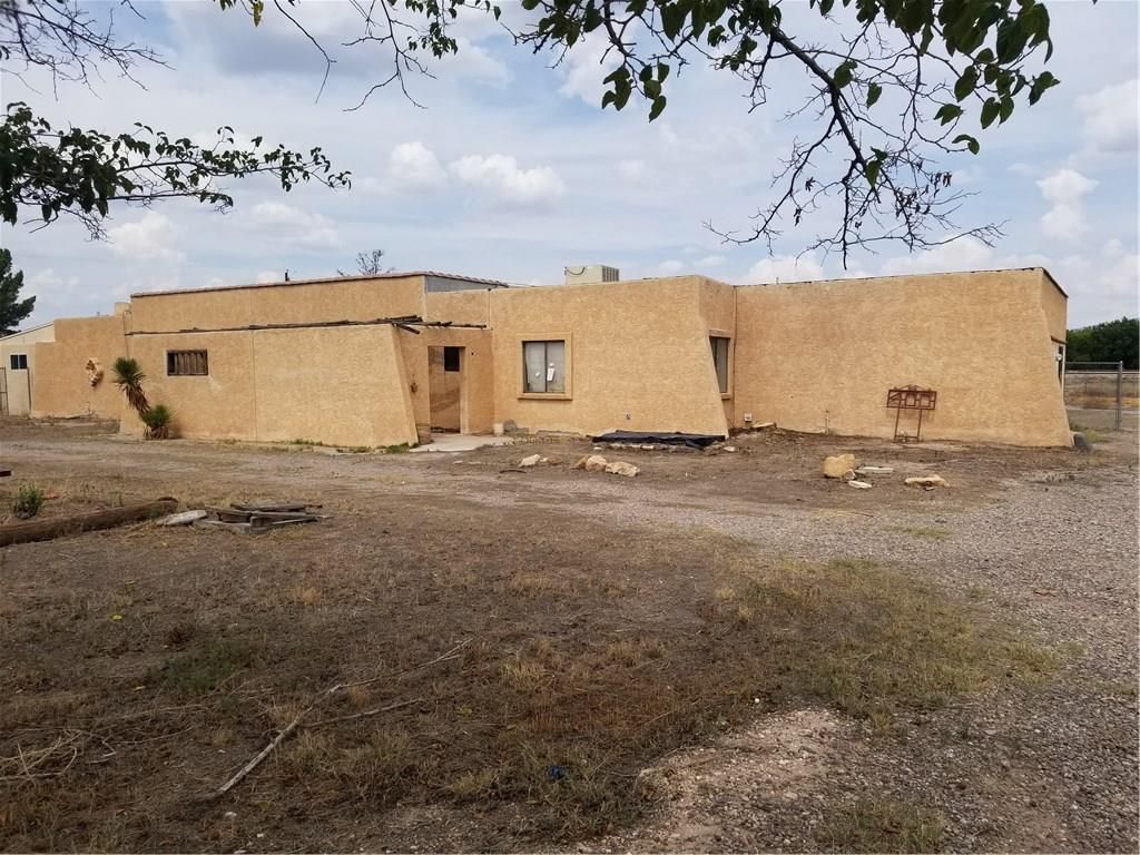400 Casad Rd, Anthony, NM 88021 - See Est. Value, Schools & More