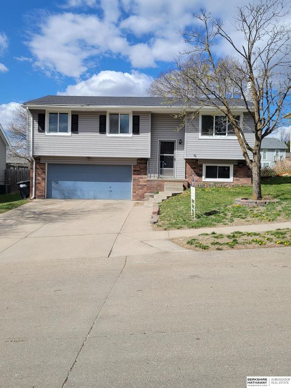 10624 Hartman Ave, Omaha, NE 68134 - See Est. Value, Schools & More