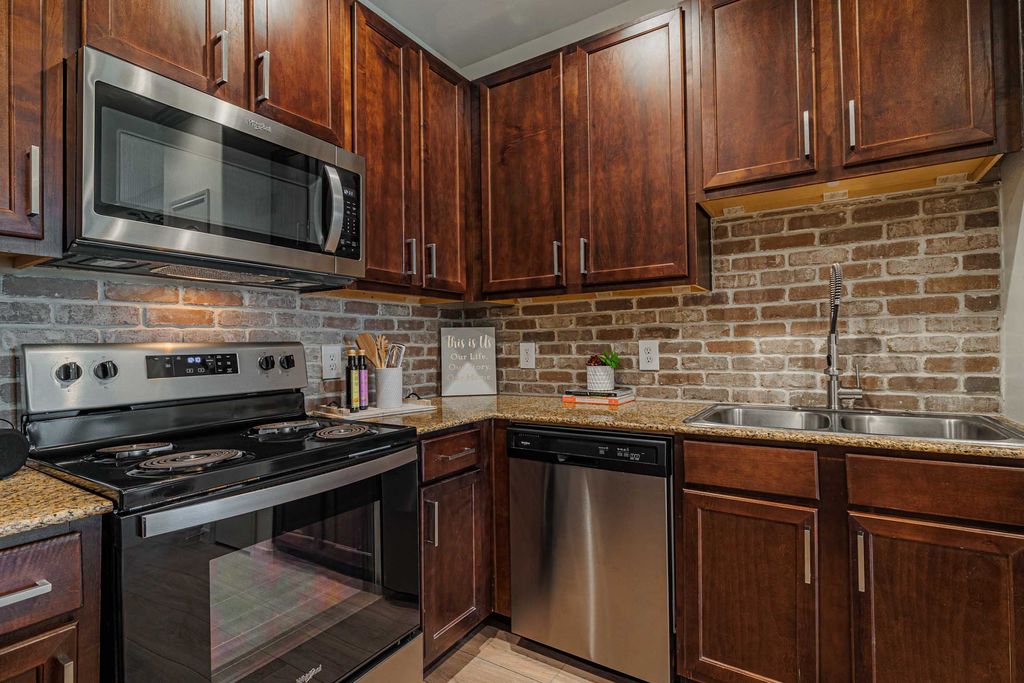 7777 Katy Fwy #292, Houston, TX 77024 - See Est. Value, Schools & More