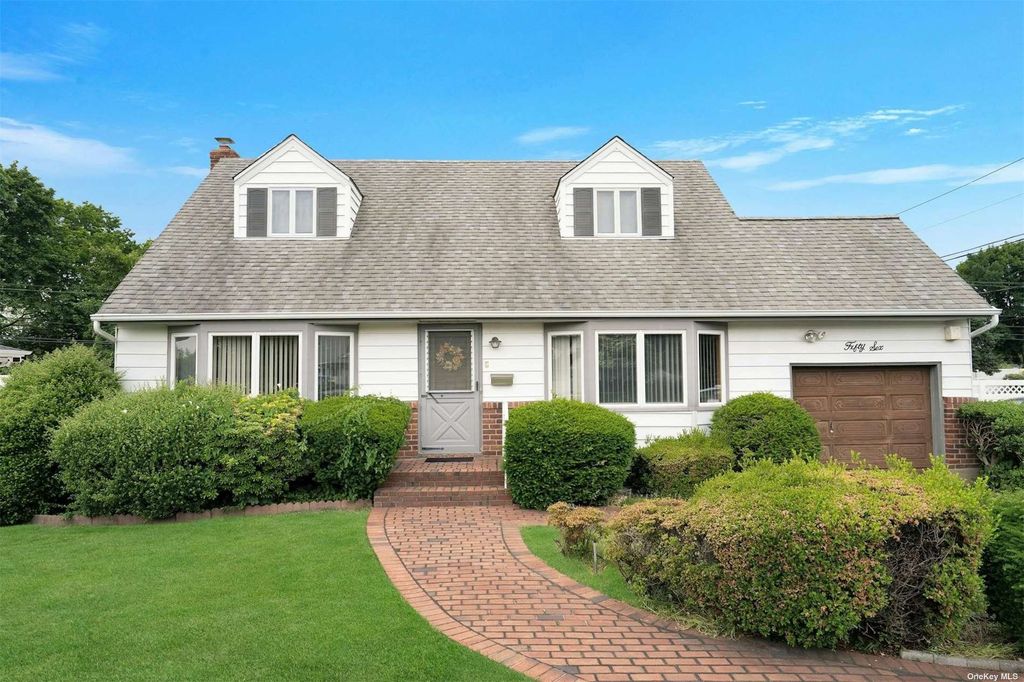 56 Terry Lane, Commack, NY 11725 | Trulia