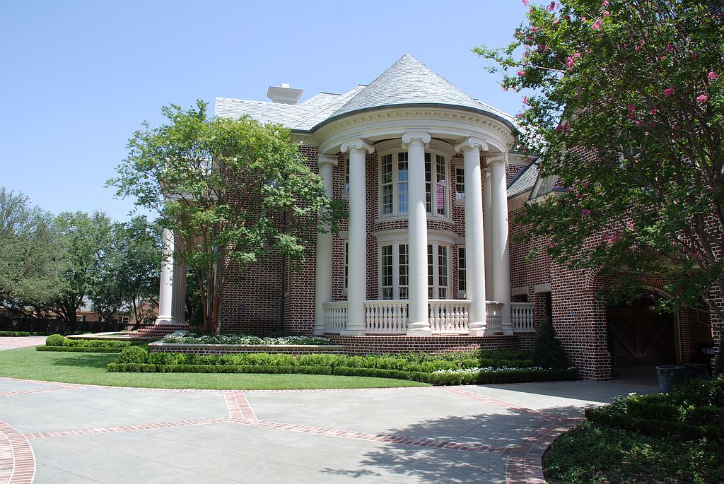 10430 Strait Ln, Dallas, TX 75229 - See Est. Value, Schools & More