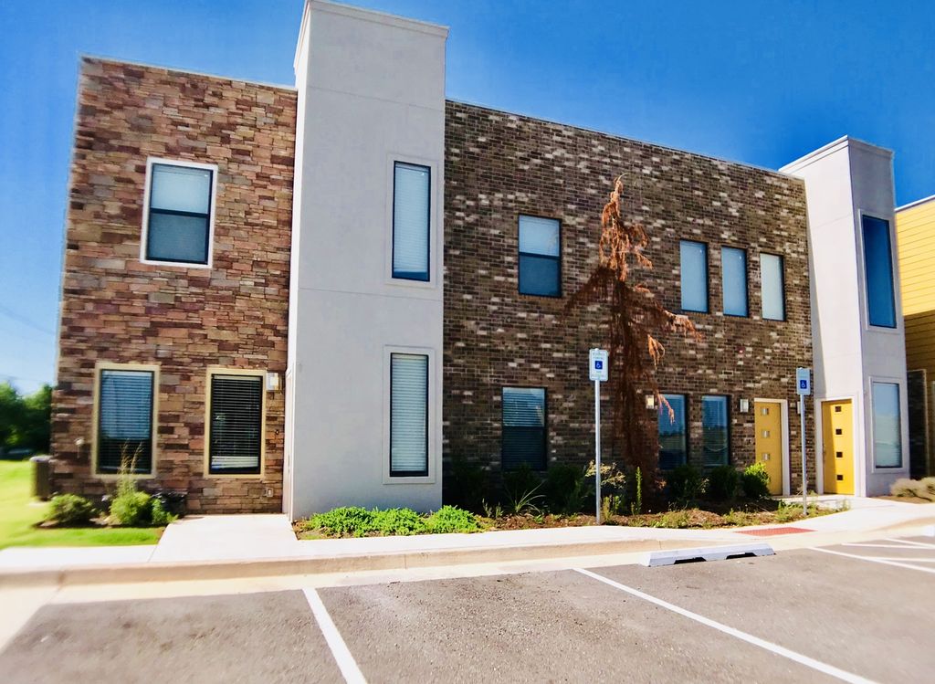 9301 N Countyline Rd #2, Yukon, OK 73099 - See Est. Value, Schools & More