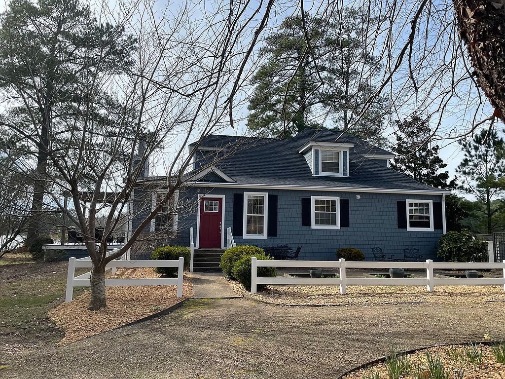 1312 New Point Comfort Hwy, Mathews, VA 23109 - See Est. Value, Schools ...