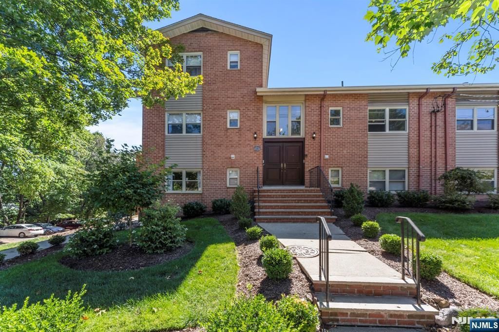 29 Upper Mountain Ave #C2901, Montclair, NJ 07042 | MLS# 25044006 | Trulia