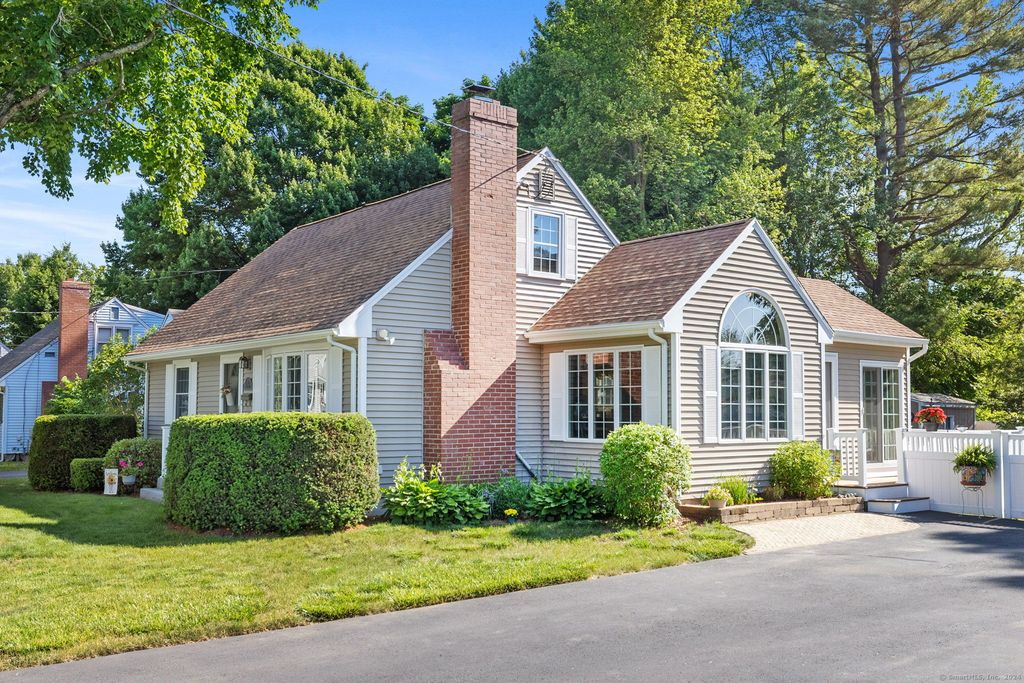 34 Ellis Road, Enfield, CT 06082 - See Est. Value, Schools & More