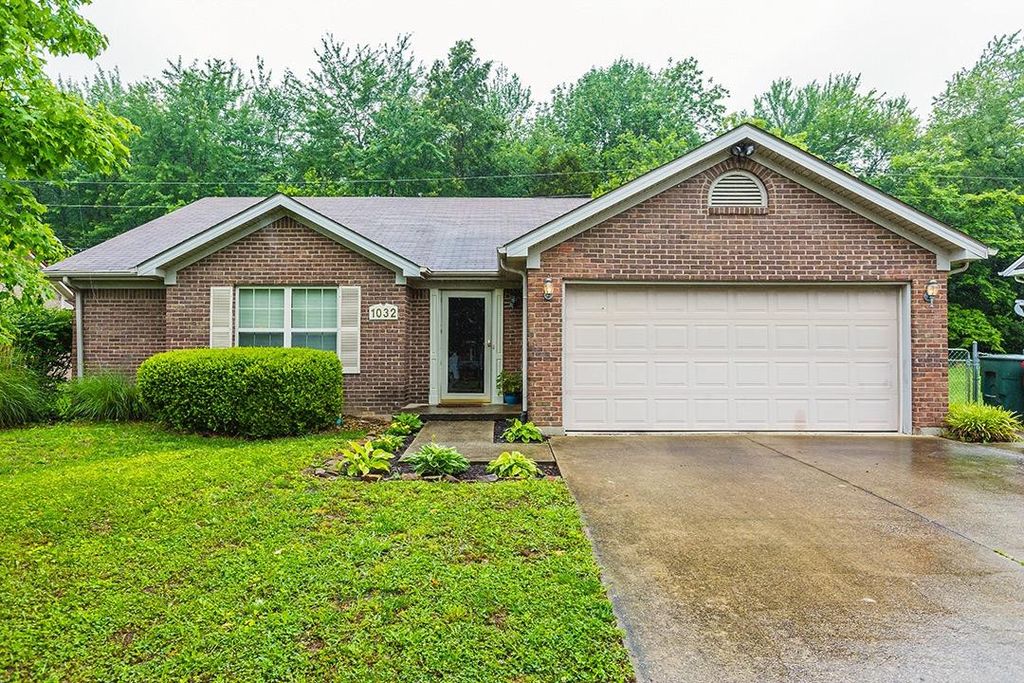 1032 J D Cir, Berea, KY 40403 - See Est. Value, Schools & More