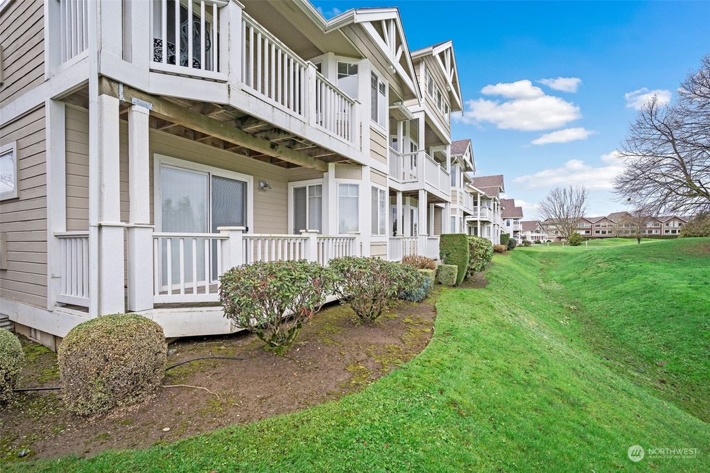 224 W Maberry Drive #201, Lynden, WA 98264 - See Est. Value, Schools & More