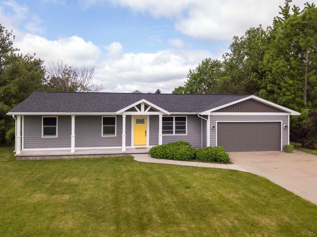 4299 N Center Rd, Saginaw, MI 48604 - See Est. Value, Schools & More