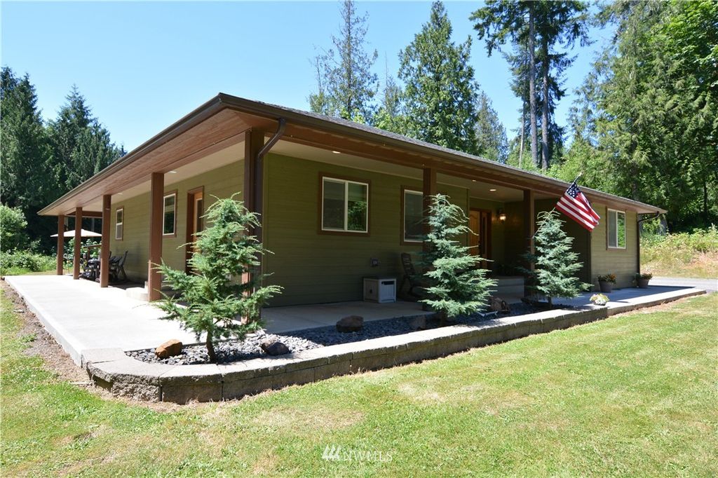 250 Studebaker Spur 1 Road, Castle Rock, WA 98611 - See Est. Value ...