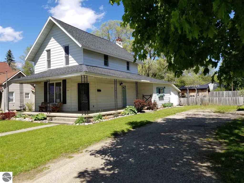 810 N Fancher Ave, Mount Pleasant, MI 48858 - See Est. Value, Schools ...