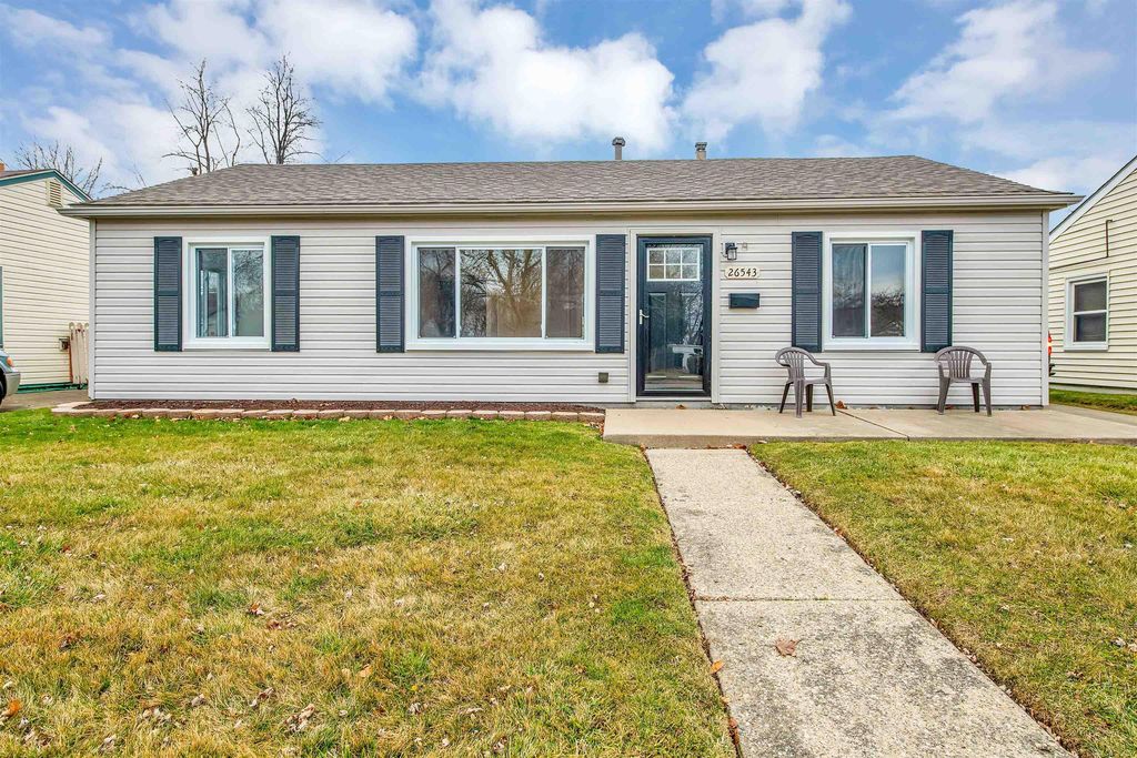 26543 Arlington St, Roseville, MI 48066 - See Est. Value, Schools & More