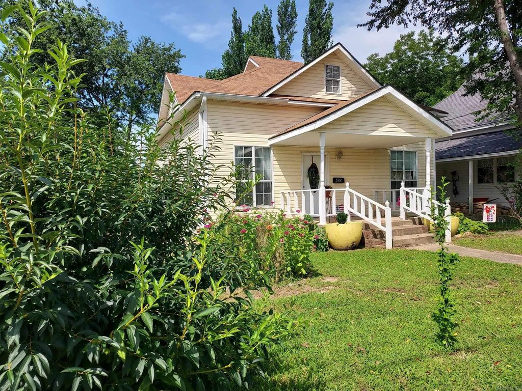 409 10th St, Mena, AR 71953 | MLS# 23022748 | Trulia