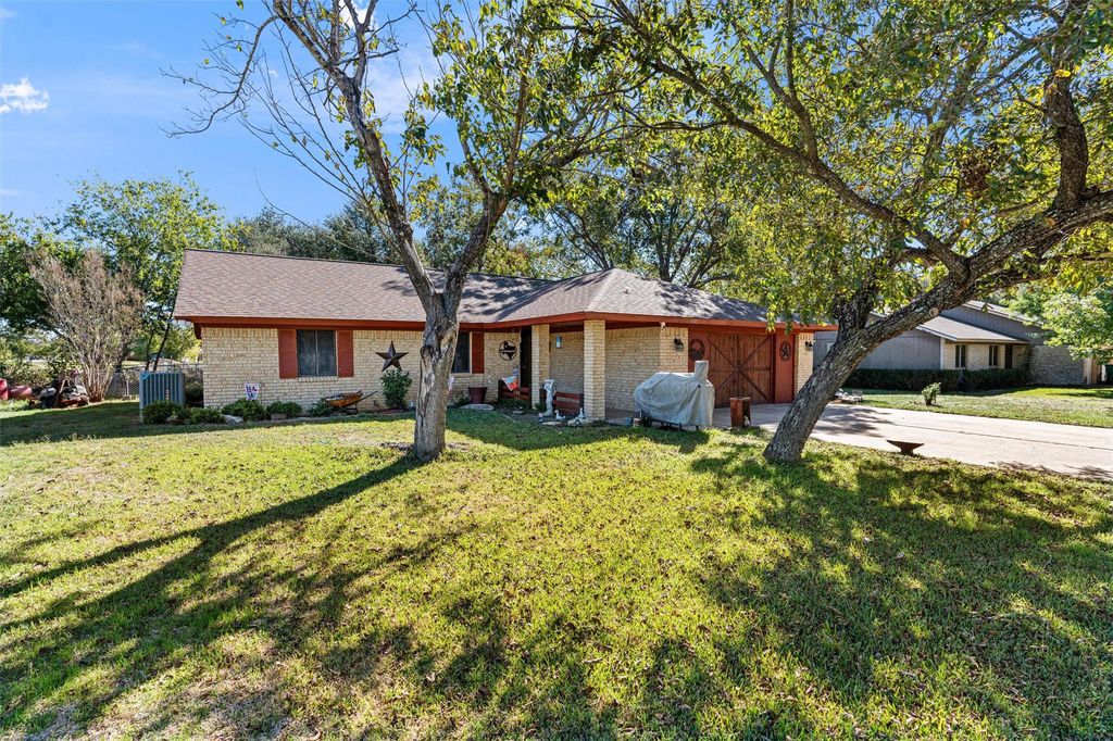 106-108 Frederick Ln, Thorndale, TX 76577 | MLS# 8865693 | Trulia