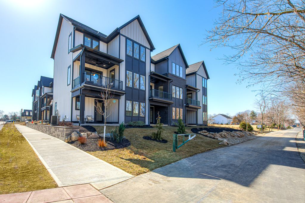 204 Midland Trace Loop, Westfield, IN 46074 - See Est. Value, Schools ...