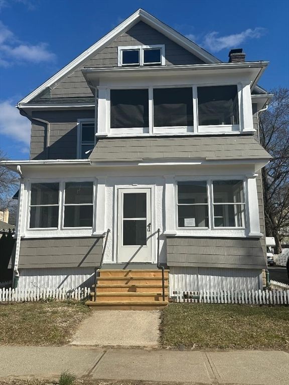 249 Oak Grove Ave, Springfield, MA 01109 - See Est. Value, Schools & More