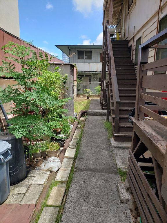 1703 S Beretania - Honolulu, HI | Trulia