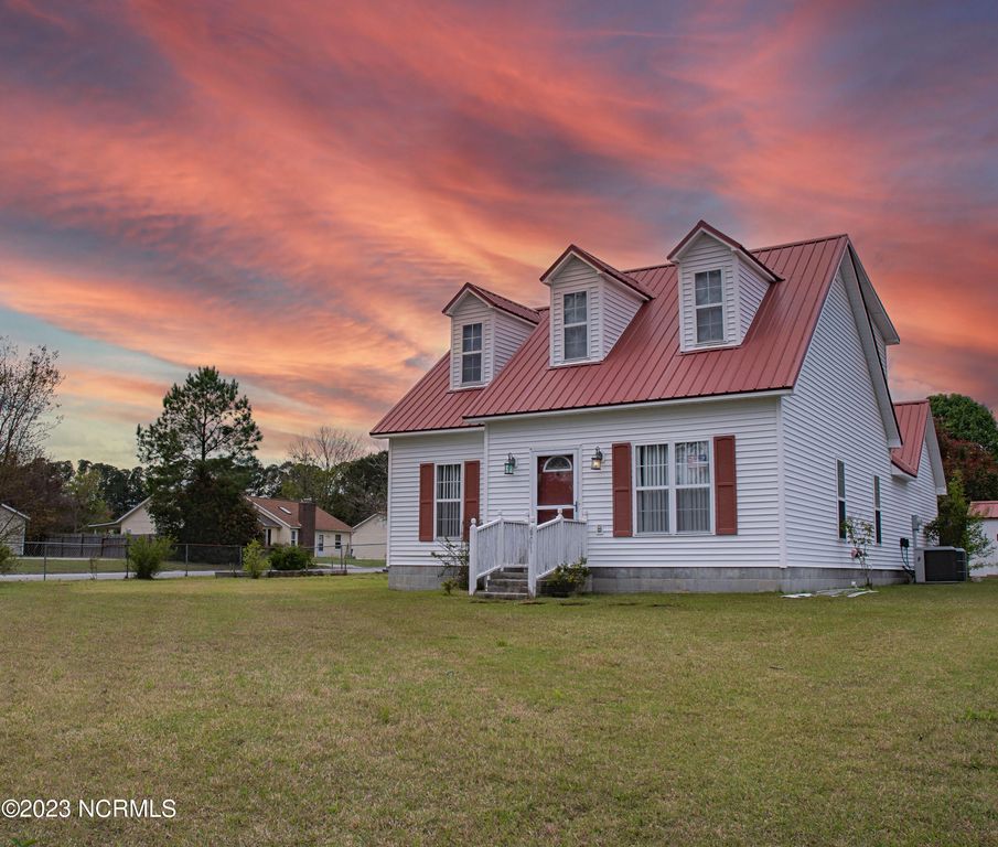 601 Corbin Street, Jacksonville, NC 28546 - See Est. Value, Schools & More