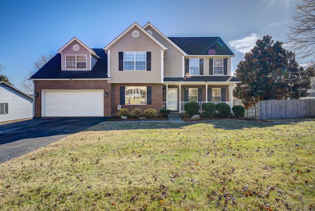 3700 Meadow Green Dr, Johnson City, TN 37601 - See Est. Value, Schools & More