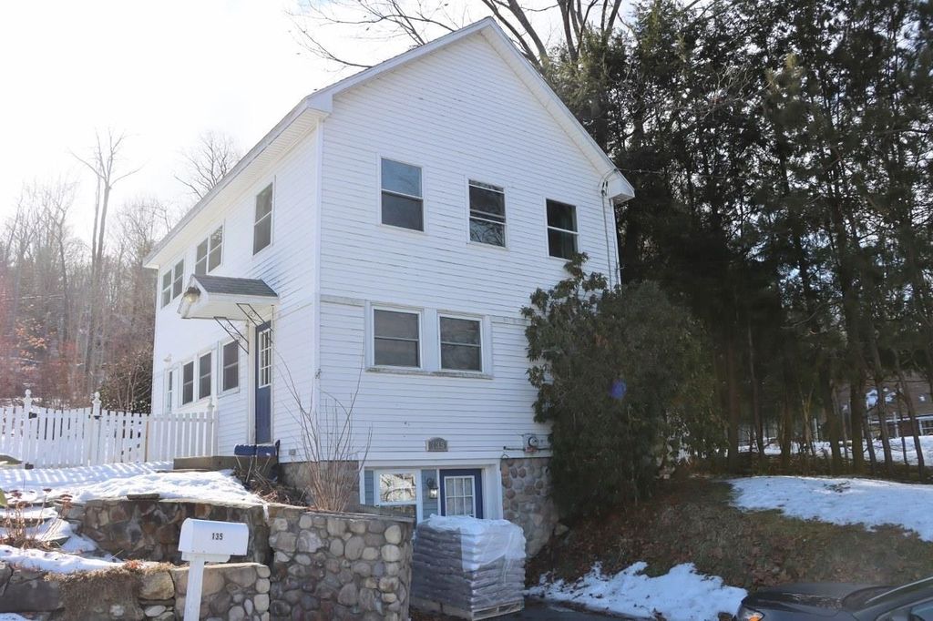 135 Union Street, Springfield, VT 05156 | Trulia