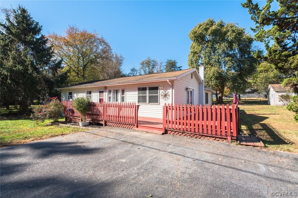 122 Fairview Rd, Louisa, VA 23093 - See Est. Value, Schools & More