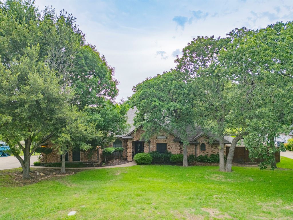 2211 Lakeforest Dr, Weatherford, TX 76087 | MLS# 20612955 | Trulia