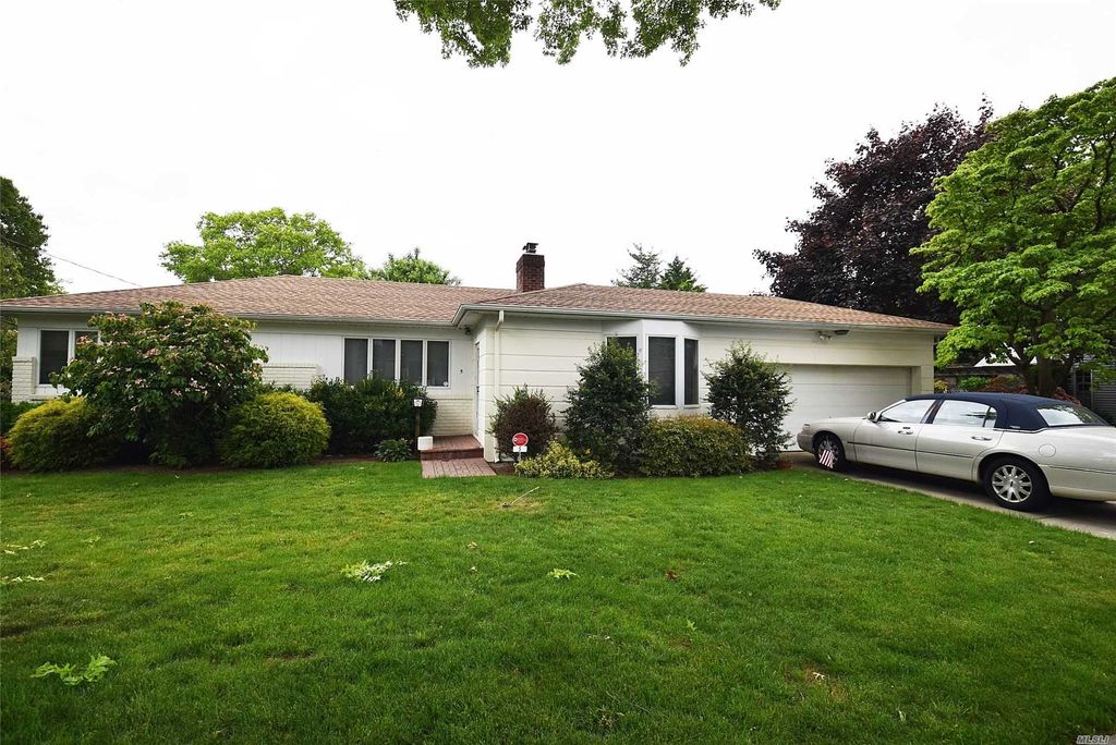 5 Locust St, Malverne, NY 11565 - See Est. Value, Schools & More