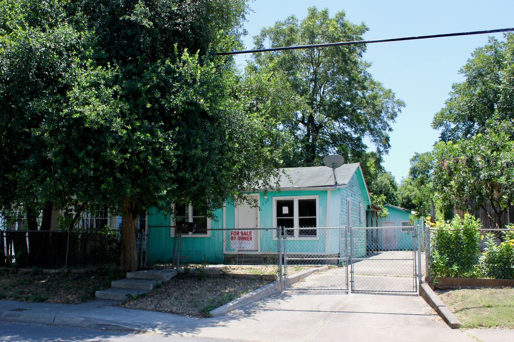 250 Hazel St, San Antonio, TX 78207 - See Est. Value, Schools & More