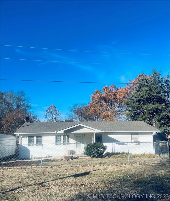 121102 S 4157th Rd, Eufaula, OK 74432 | MLS# 2342294 | Trulia